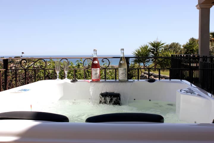 Cagnes Magnifique Villa Vue Mer, Piscine & Jacuzzi - Saint-Laurent-du-Var