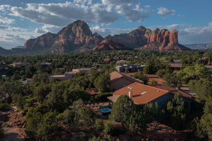 Sparkling Sedona Home, Amazing Views & A Hot Tub - Sedona, AZ