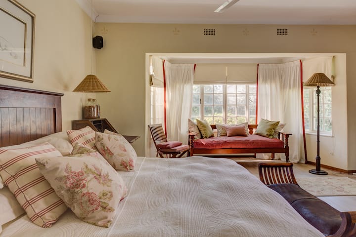 Pin Oaks Bed And Breakfast - Sandton