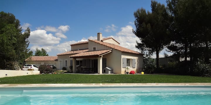 Villa Contemporaine Avec Piscine En Provence - La Bouilladisse