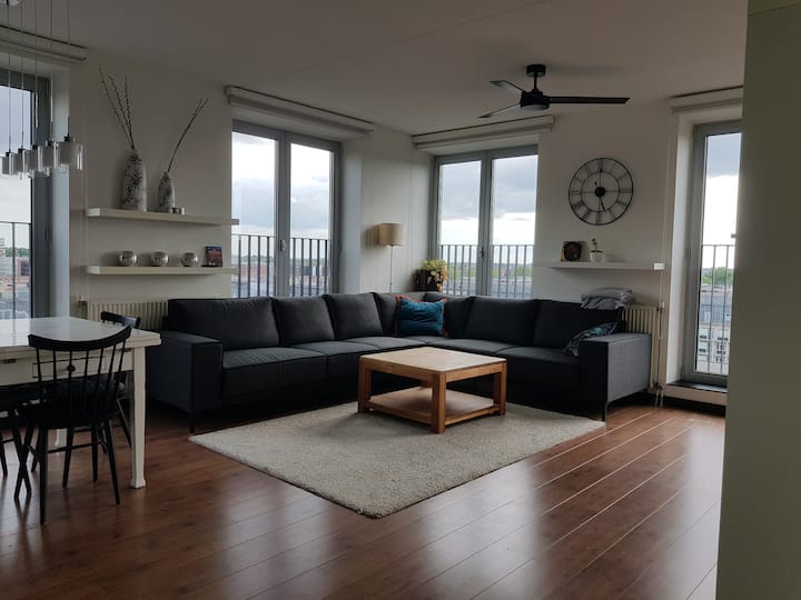 Sunny Appartement, With Fast Access To City Centre - Hoofddorp