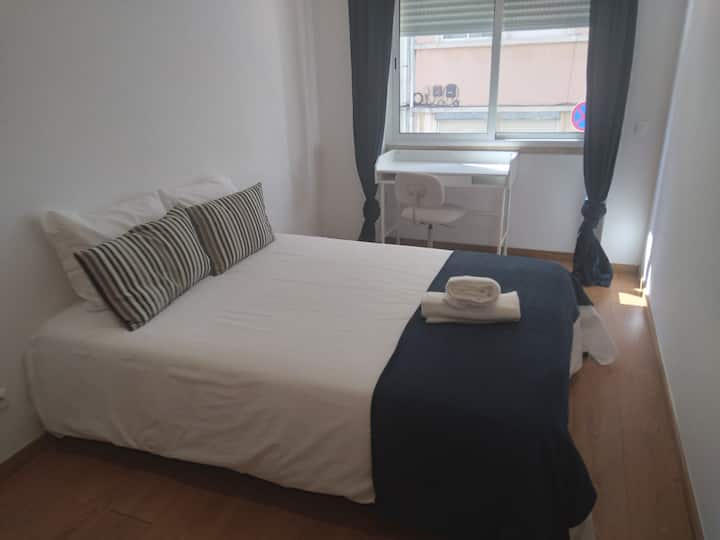 Charmoso Apartamento Com Patio - District de Faro