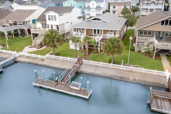 4 Bdrm Canal House With Large Outdoor Living Space - Ocean Isle Beach, NC