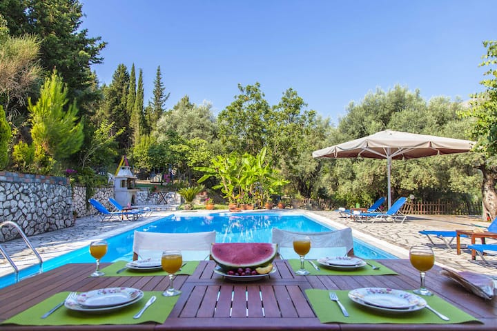 The Perfect Pool Villa For Groups In Geni Lefkada - Leucade