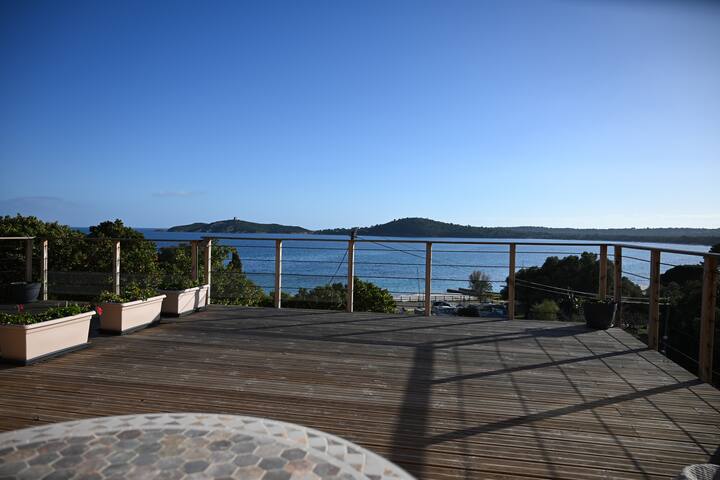 Mini-villa à Pinarellu Avec Superbe Vue Mer - Lecci