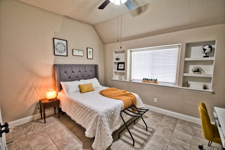 Waxahachie ❤️ King Bed👑+10 Mins 2 Dwnt+medical - Waxahachie, TX