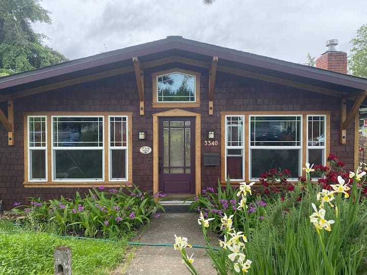 Comfortable 3 Bedroom Home, Close To Hayward Field - Eugene, OR