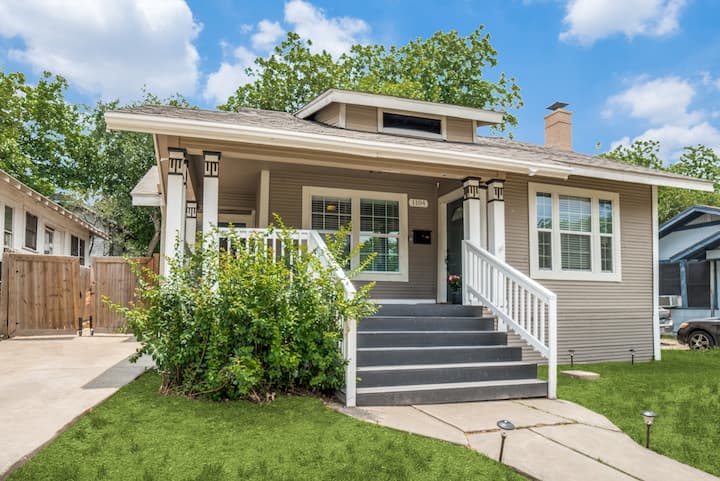 Modern, Beautiful, Texas Pecan House - 샌안토니오