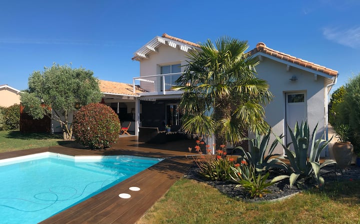 Belle Maison Familiale En Bord De Mer Avec Piscine - Châtelaillon-Plage
