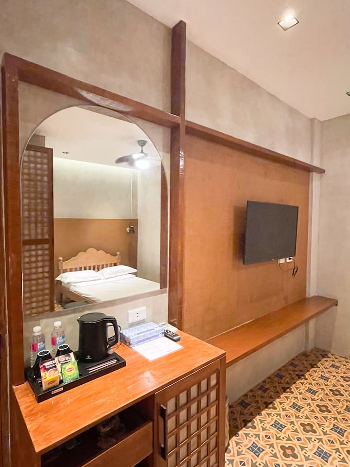 Modern Filipino Casitas W/ Ac Near Tagaytay (Rm 3) - Silang