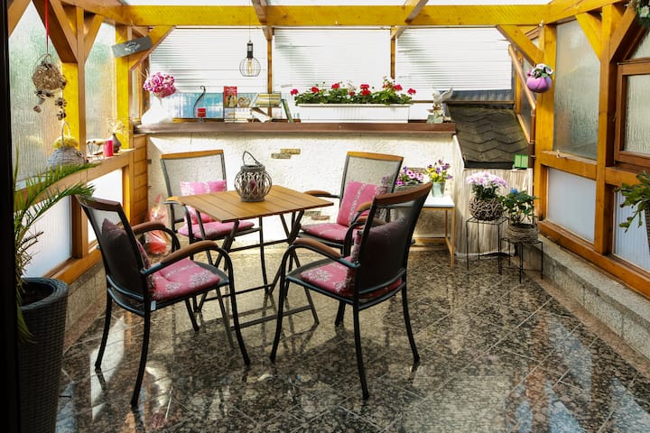 Behagliches Ferienhaus Am Sachsenring - Hohenstein-Ernstthal