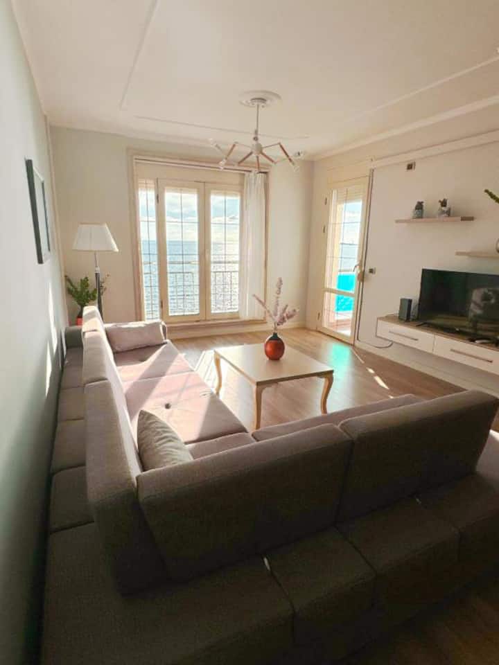 Mona Seaside Full View Apartment 02 - Durrës
