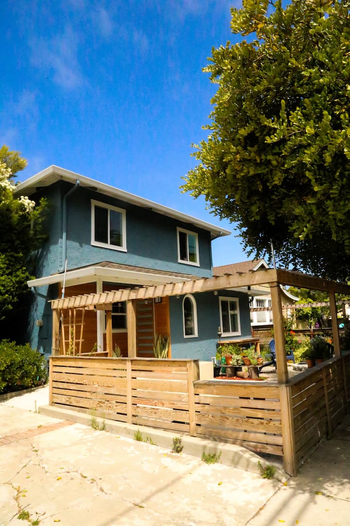 Beautiful 3-bedroom Home In Midtown Santa Cruz. - Santa Cruz, CA