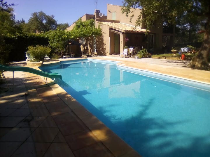 Location Gîte Les Rouvières - Volonne