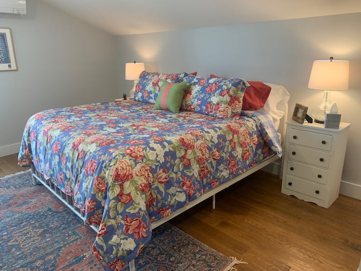 Spacious Guest Suite Near Thomas Point Beach - Brunswick, ME