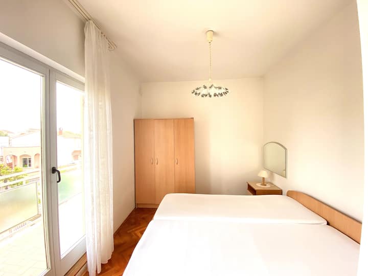 Einfaches Apartment In Laufnähe Zum Strand - Brodarica
