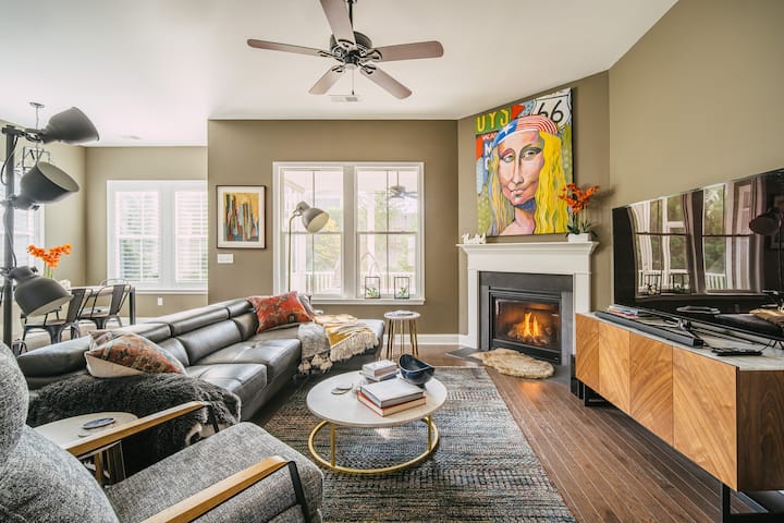 The Gallery House | By Lake Robinson - Greer, SC