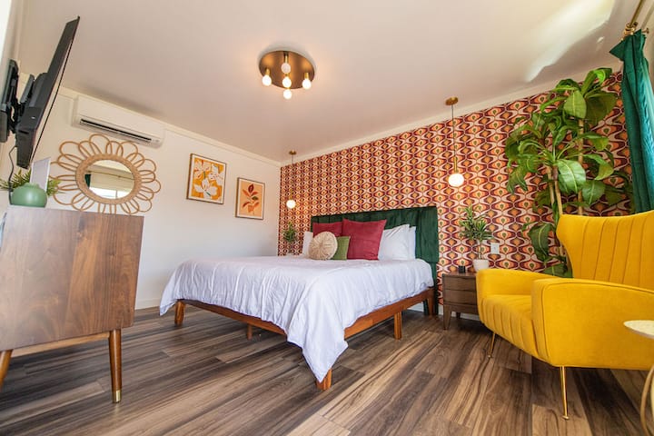 Flower Power Room At The Groovy Nomad Motel - Boutique hotels for Rent ...