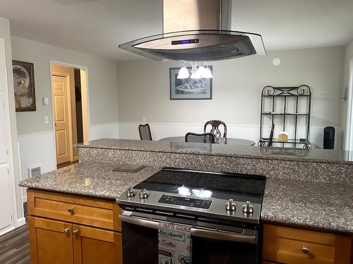 Country Comforts- Relax Here :) - Eugene, OR