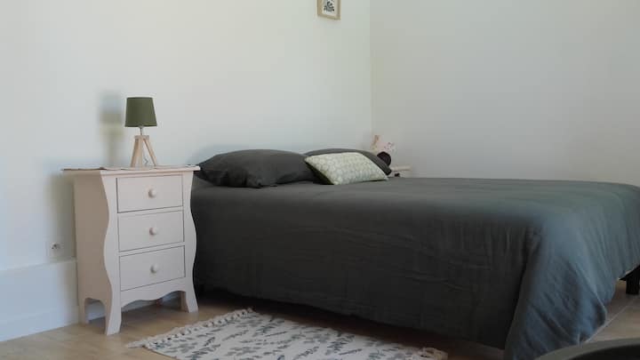 Agréable Chambre Accès Indépendant, Piscine Jardin - Beaune