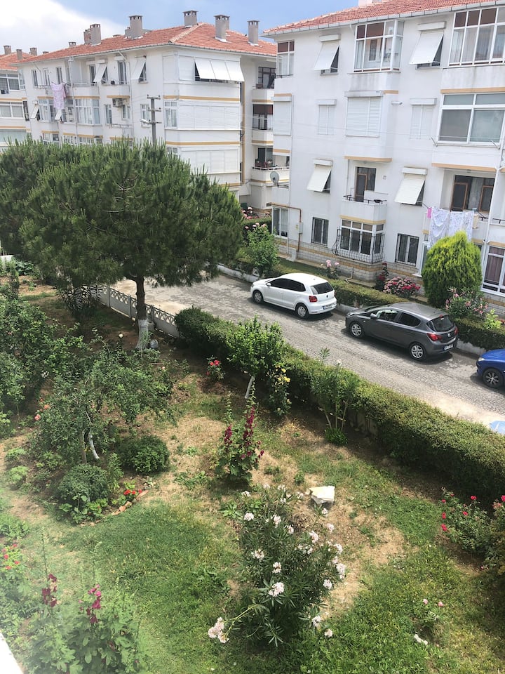 Denize 50 Metre, Hastane Eczane 4-5 Dk Merkeze 2dk - Şarköy