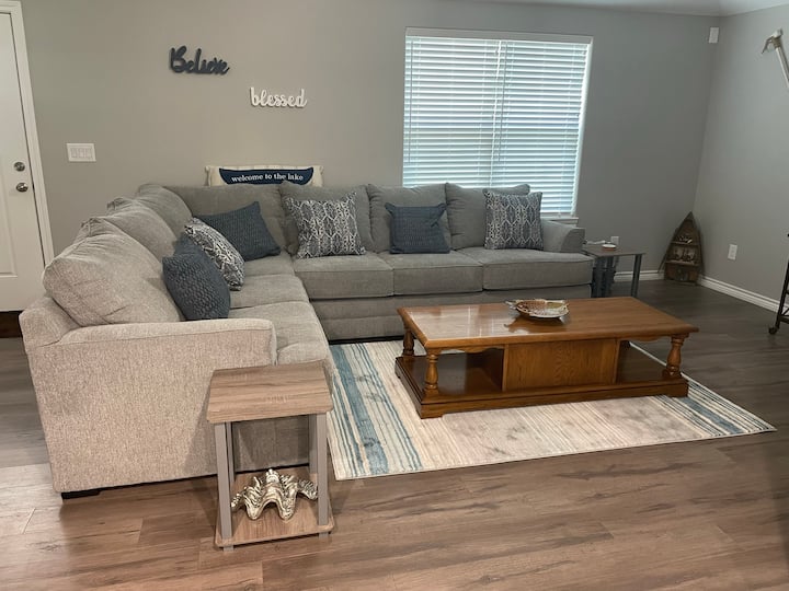 "Reelaxing Texoma Home" New Home, Garage, Backyard - Lake Texoma