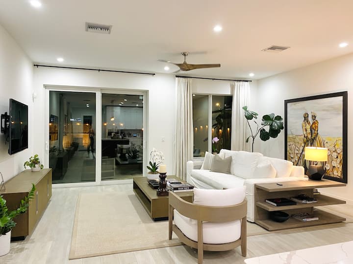 Boho Modern Home With Jacuzzi. In Downtow. - The Florida Aquarium, Tampa