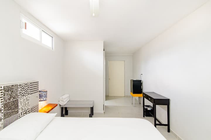 Habitación Con Baño A/a Internet Tv - Cancún