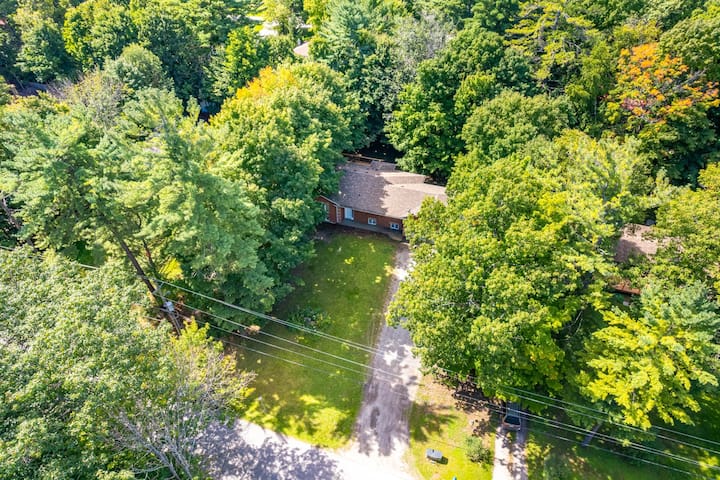 Hot Tub, Sauna, Fire Pit, Ev Charger Plug, Generac - 이니스필