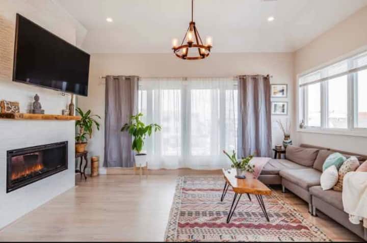 Beautiful Light-filled Beach House W/ocean View - Long Beach, NY