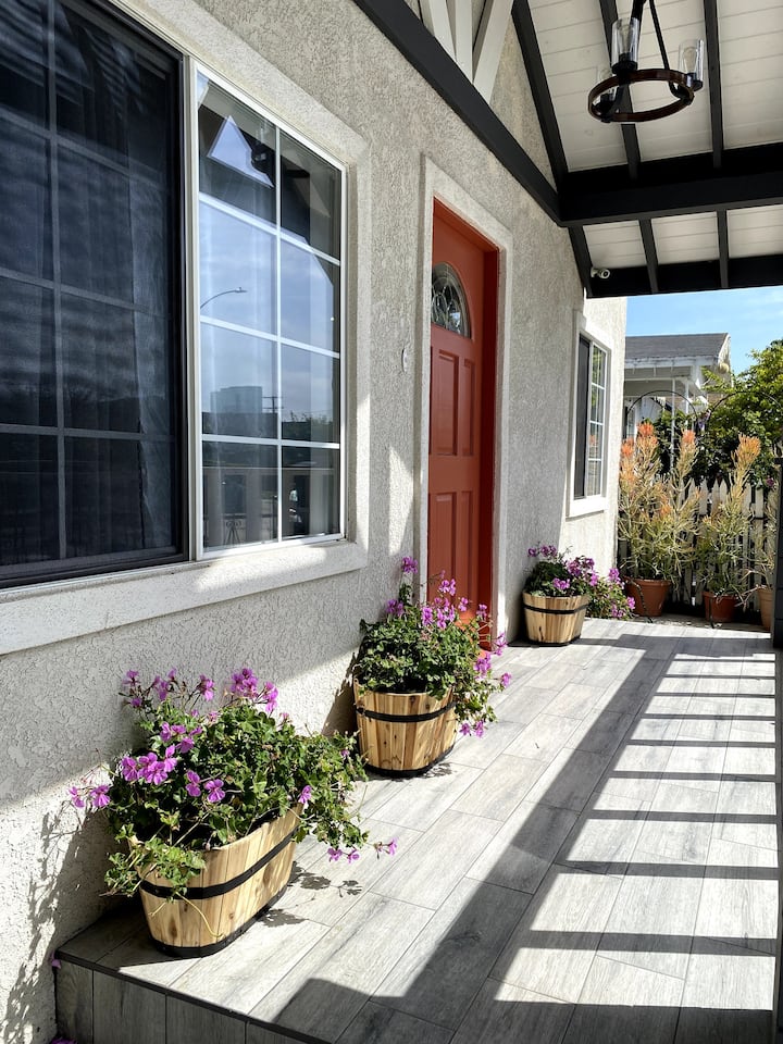 4 Bedroom Residence In The Heart Of West Adams - Los Angeles, CA
