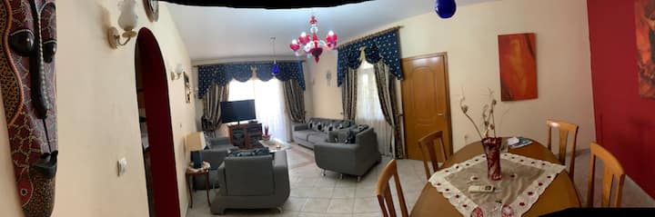 Entire House With 2 Bedrooms And Free Parking - Albania
