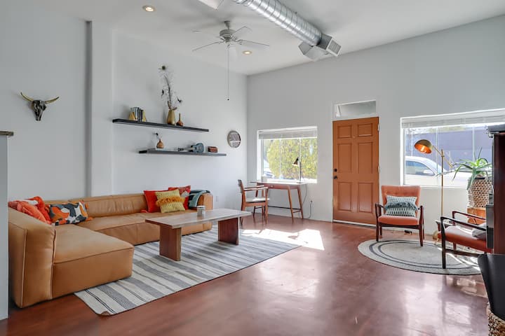 Trendy 1 Bedroom Loft With Private Patio! - Albuquerque, NM