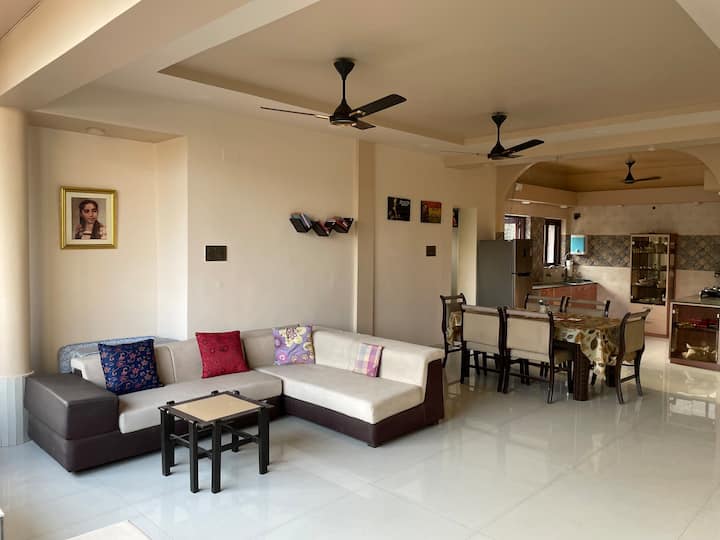 Satguru Homestays. -