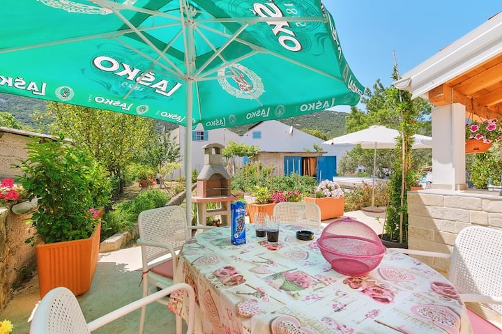 Kuća Idealna Za Obitelj Sa Terasom - Nerezine