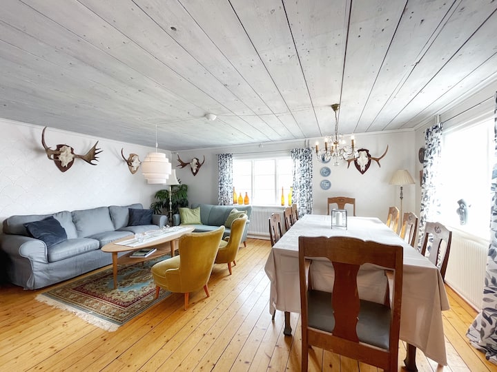 Countryside House With Lakeview & Stylish Interior - Nora