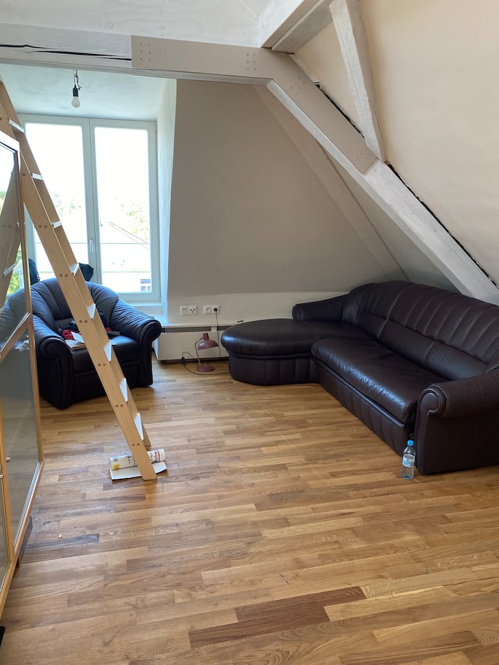 Нескучный таунхаус где есть внутренний двор - Nicosia