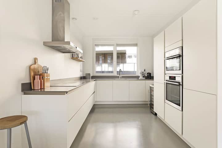 Roomy Bedroom Close To City Centre/ Train Station - Zeist