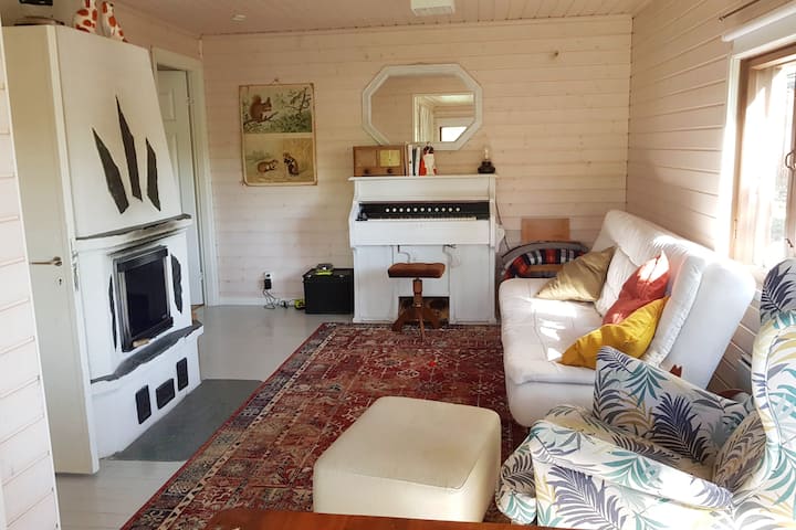 Traditional Lake Cottage With Sauna & Guest Cabin - Karjalohja