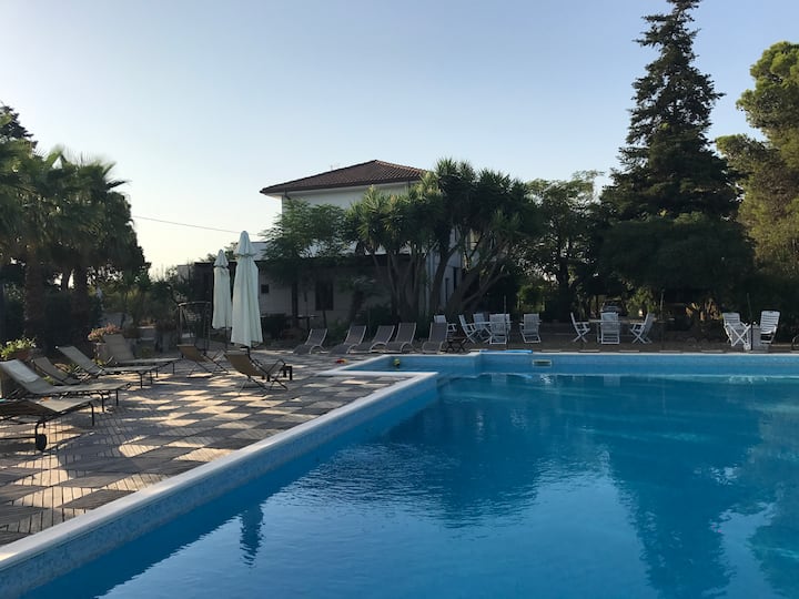 Villa Giugiu’ Con Piscina - Francavilla Fontana