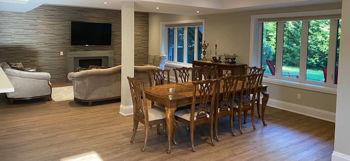 Complete 2 Bedroom Separate Apartment - Vaughan