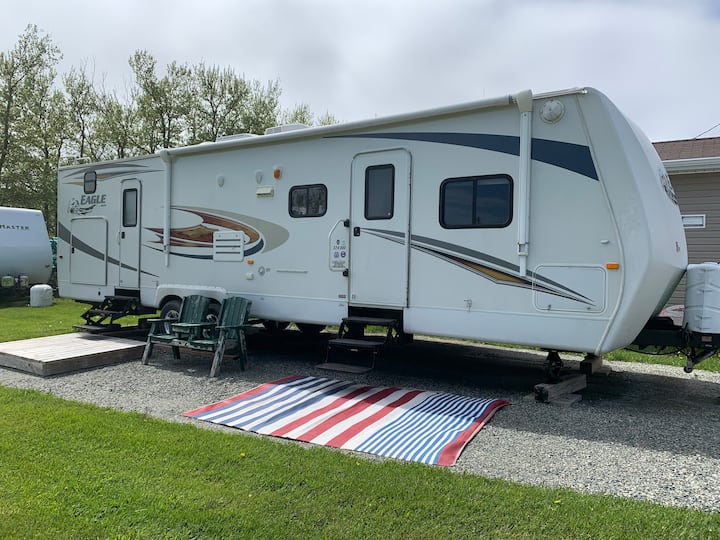 Delightful Camper/rv With Free Parking On Premises - Inverness