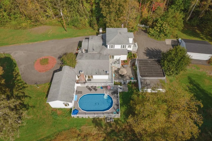 Luxury Escape/pool/ Hottub/game Room/fire Pit - New Paltz, NY