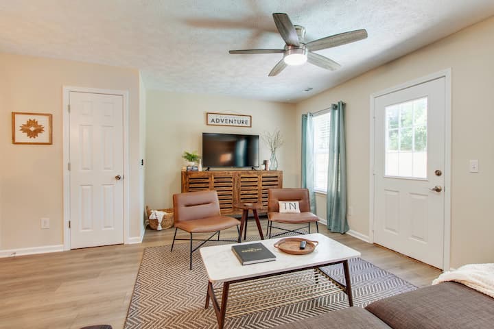 Red Brick Retreat ~ 5★ Location, Outside Nashville - Murfreesboro, TN