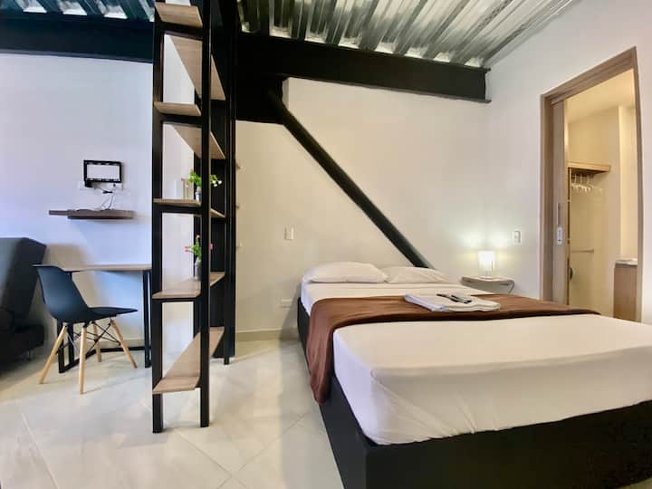 Contemporary Loft With Nature View In Laureles - Medellín, Colombia