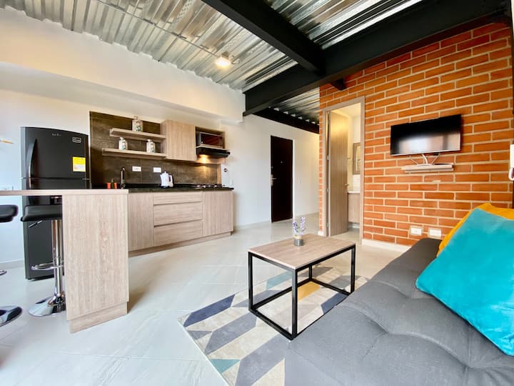 303 Modern Apt With Private Balcony In Laureles - Medellín