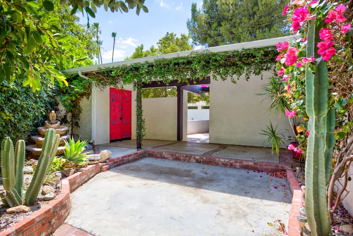 Spanish Cheerful Style 5 Bedrooms In Riverside - Riverside