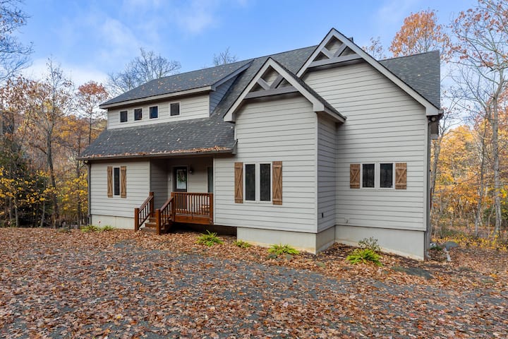 The Bear's Den At Wintergreen-6 Bedroom - Wintergreen Resort, VA