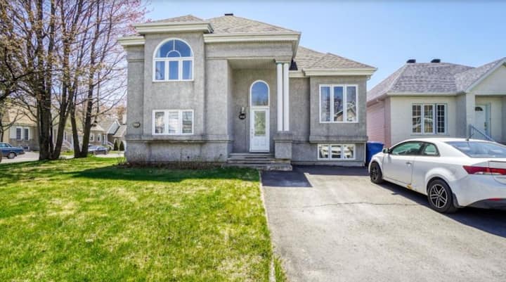 3150-maison Avec Piscine Et Cours Clôturée! - Terrebonne