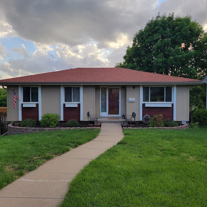Midtown Home For Rent - Omaha, NE